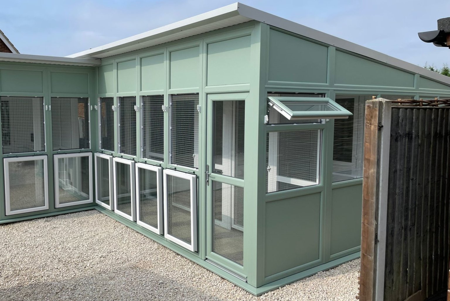 Cattery Manufacturer - No1 for uPVC Catteries and Kennels - Pedigree ...
