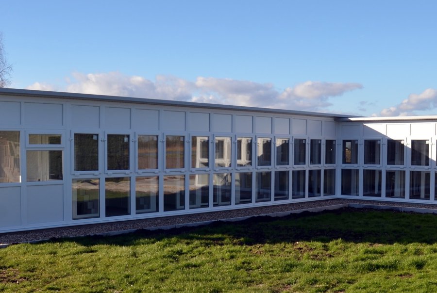 Cattery Manufacturer - No1 for uPVC Catteries and Kennels - Pedigree ...